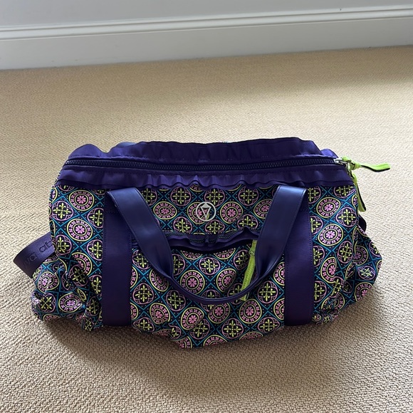 Ivivva | Bags | Ivivva Small Duffle Bag | Poshmark